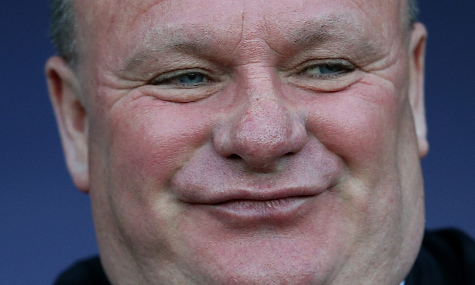 Steve Evans Returns To Management, Whole World Rejoices - Late Tackle ...